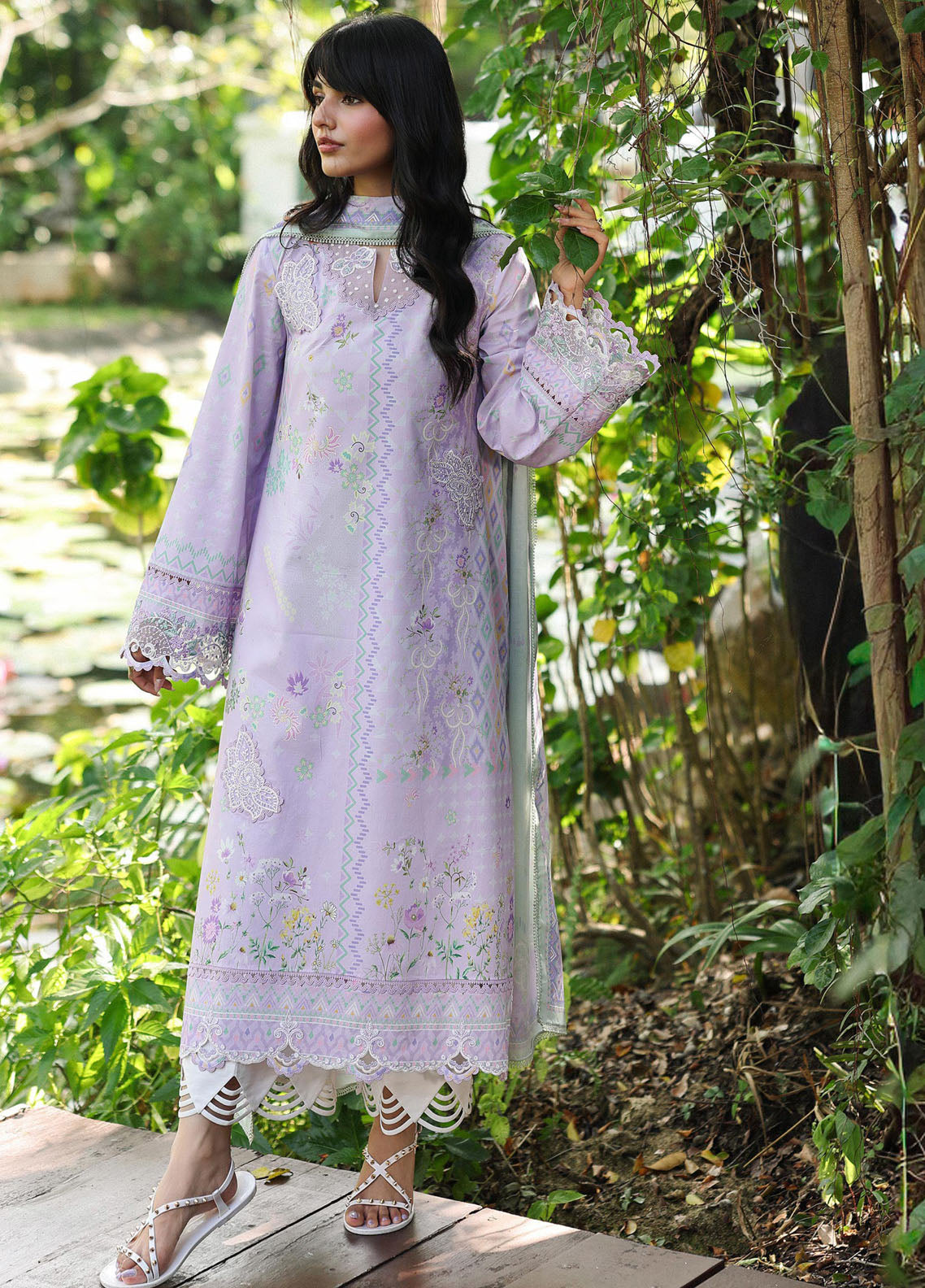 QPrints By Qalamkar Embroidered Lawn 3 Piece Unstitched Suit QLM26QP D ...