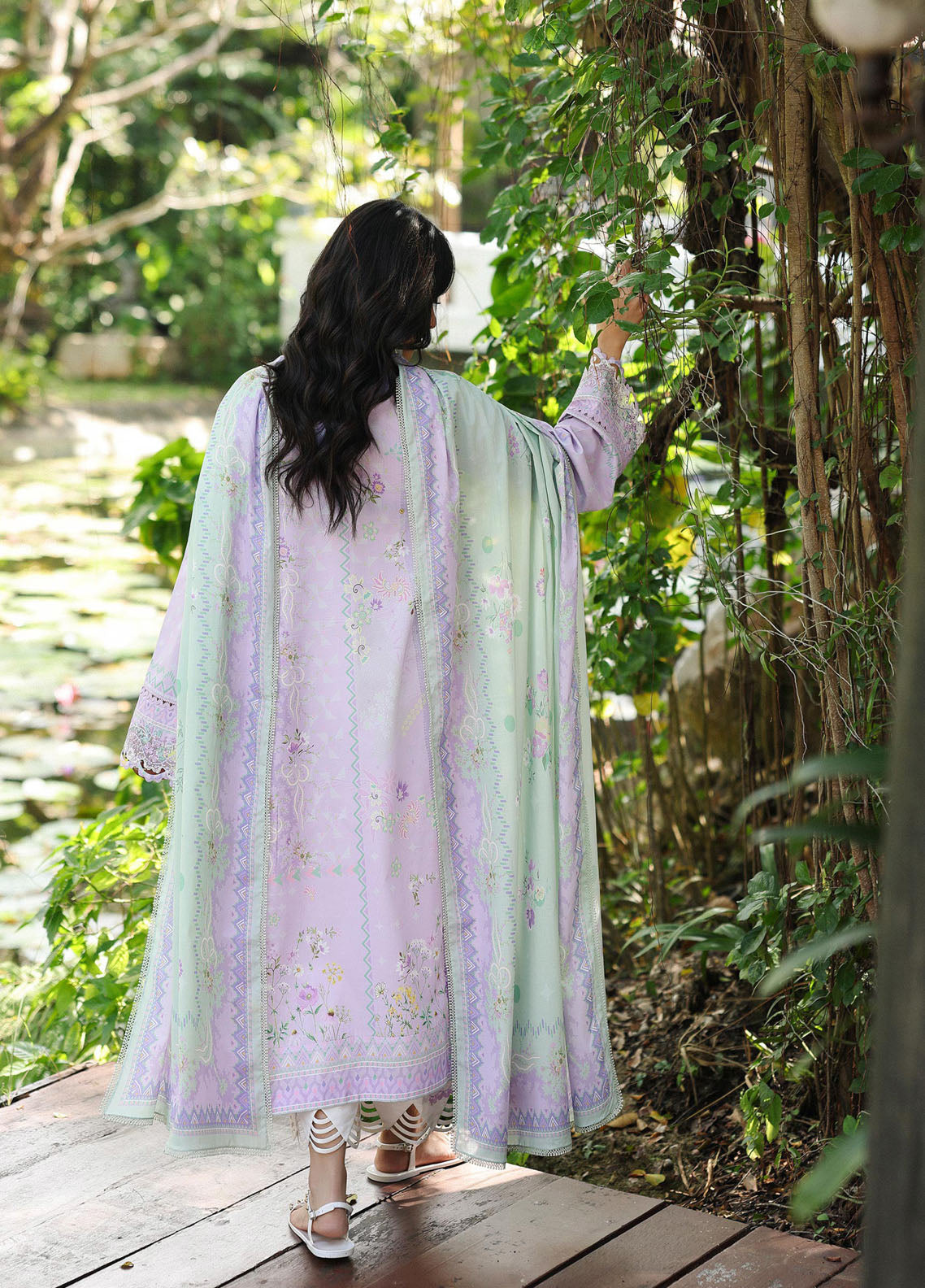 QPrints By Qalamkar Embroidered Lawn 3 Piece Unstitched Suit QLM26QP D ...